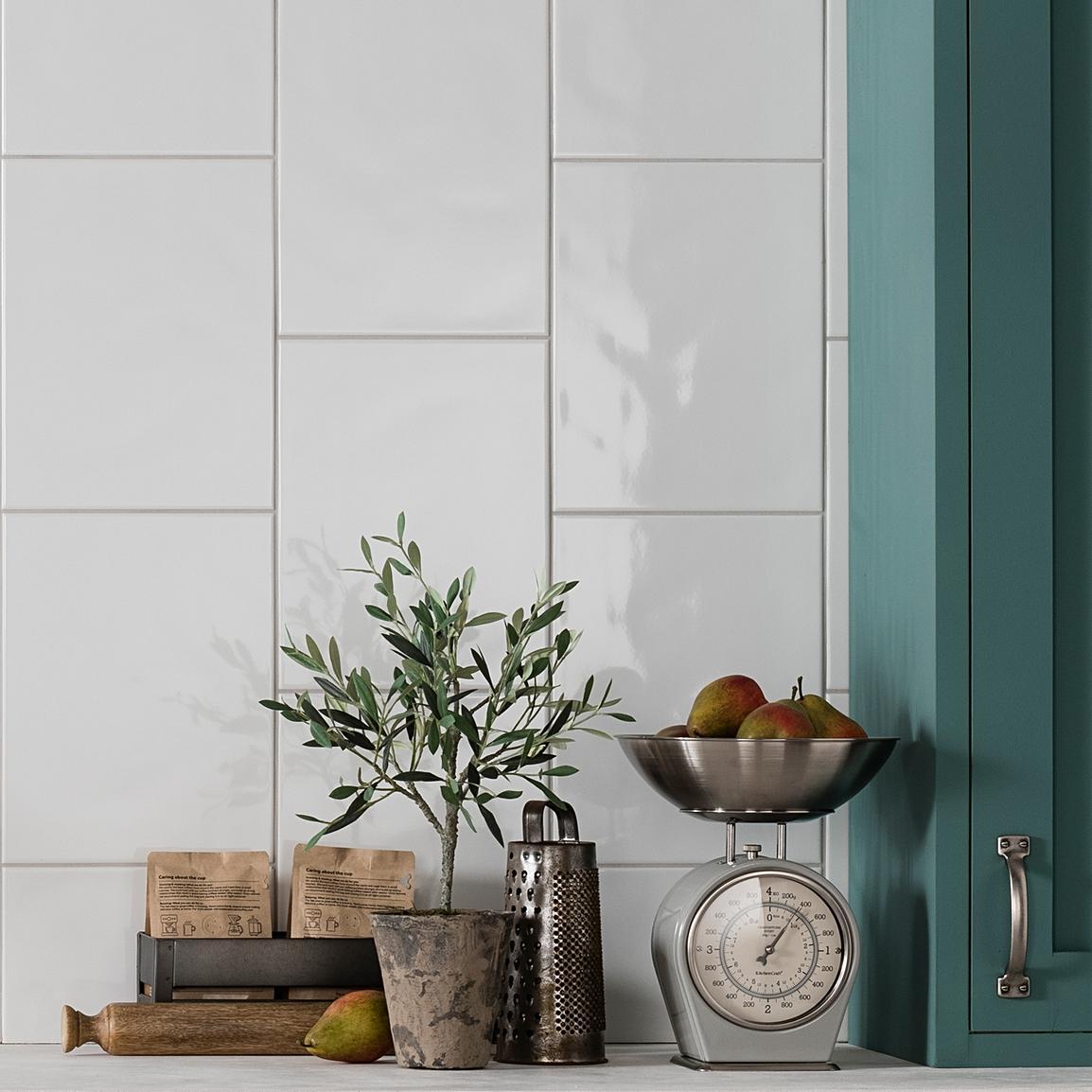 Medium Bathroom Tiles | Topps Tiles