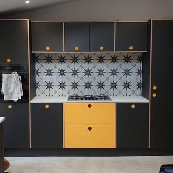 Statements™ Stello™ White | Topps Tiles