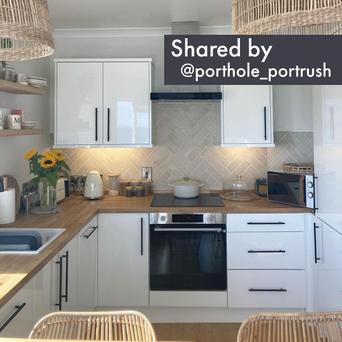 Briks™ Ivory Stone Tile (26cm x 7cm) | Topps Tiles