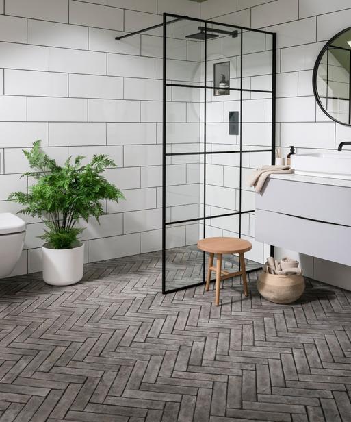 Hartley™ Grey Tile | Topps Tiles