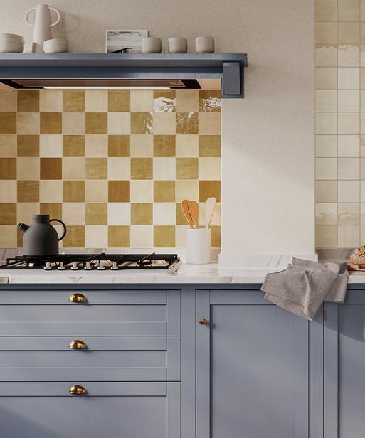 Tanjin™ Gold Tile (10.7cm x 10.7cm) | Topps Tiles