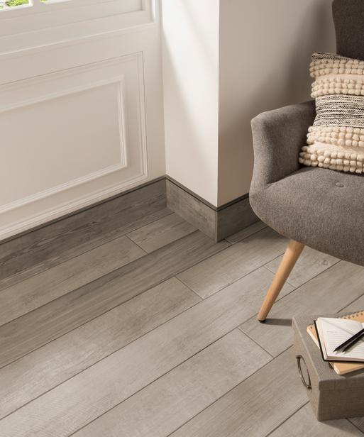 Mora™ Oak Tile | Topps Tiles