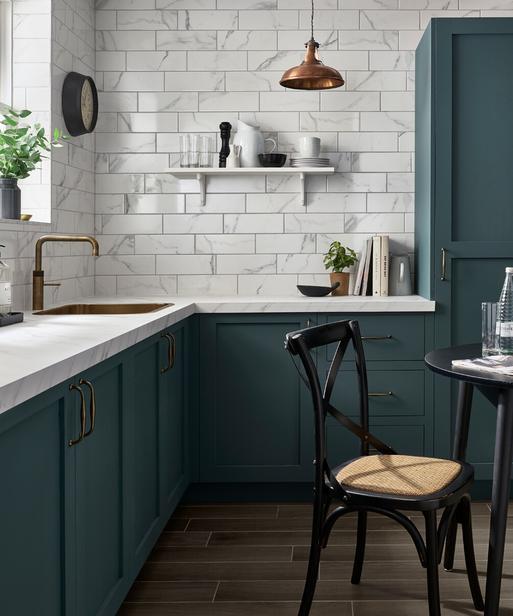 Linear Calacatta Gloss Tile (10cm x 30cm) | Topps Tiles