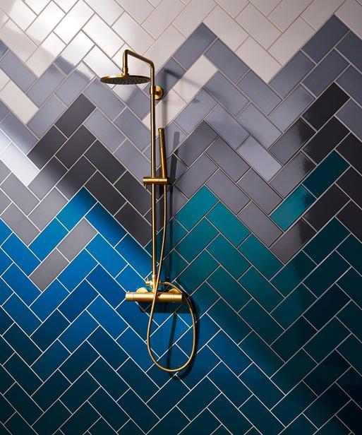 Matrix® Silver Gloss Tile (9.8cm x 19.8cm) | Topps Tiles