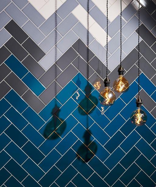 Matrix® Silver Gloss Tile (9.8cm x 19.8cm) | Topps Tiles