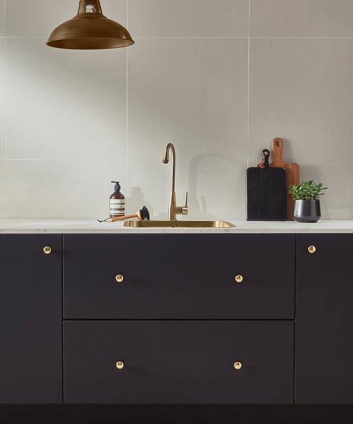 Regal® Vanilla Polished Tile (60cm x 60cm) | Topps Tiles
