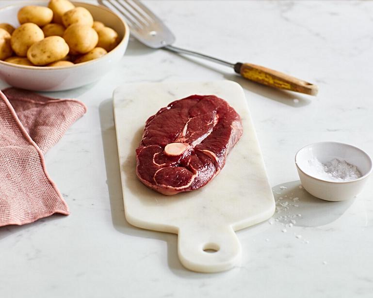 Muntjac Gigot Chop (283g) | field&flower Meat