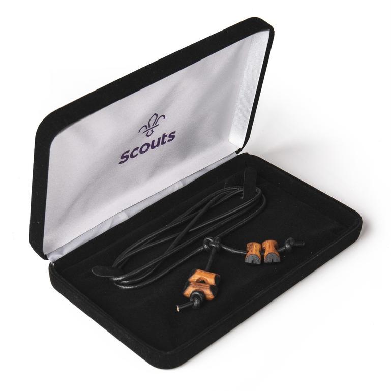 Gilwell Park Scouting Oak Wood Badge 4 Beads in Box Insignia