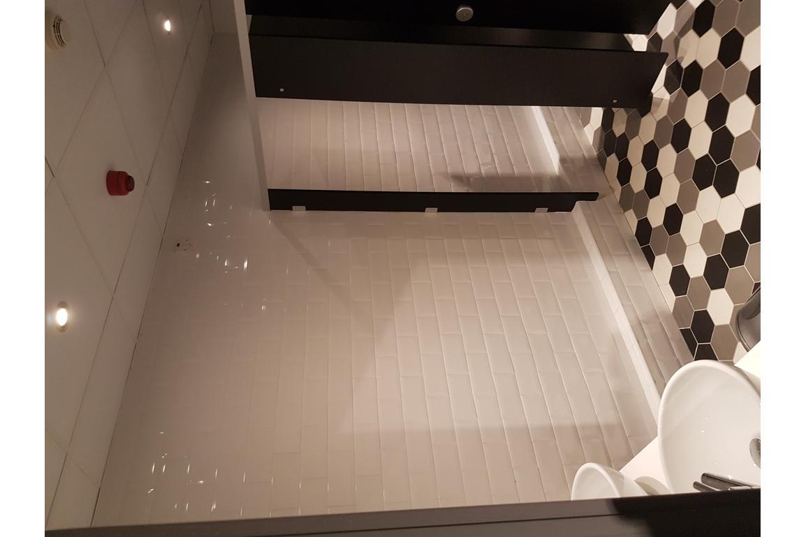 Mark Moore Tiling